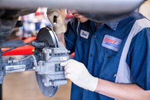 does pumping your brakes help